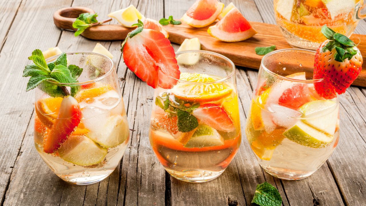 Authentic Italian Sangria Recipe: A Delicious Twist with Fresh Fruits ...